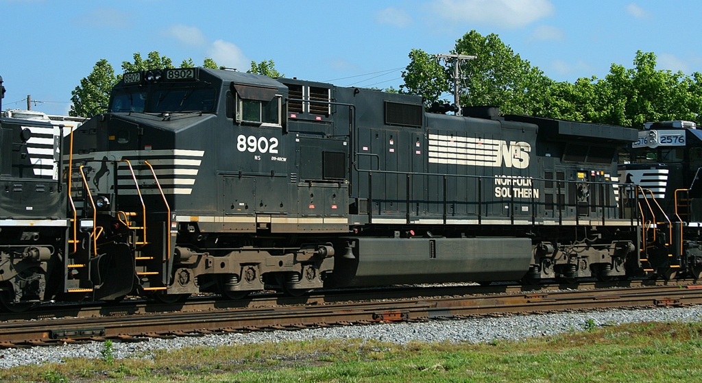 NS 8902